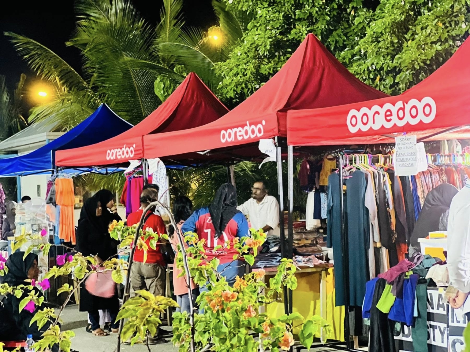 Addu gai 'Roadha Carnival' Baazaaru Baavanee, Viyafaarithakah Mihaaru ...